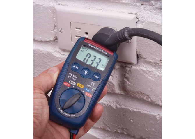 REED R5009 Compact Multimeter with NCV and Flashlight